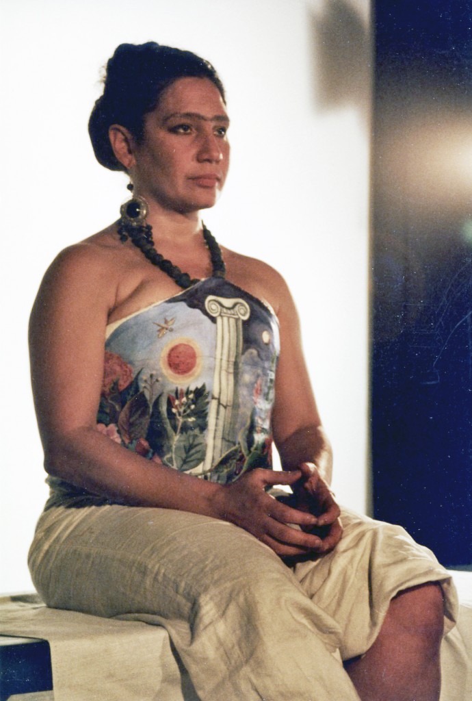 Frida Kahlo's Corset: The final corset: Frida (Isolte Avila) has ...